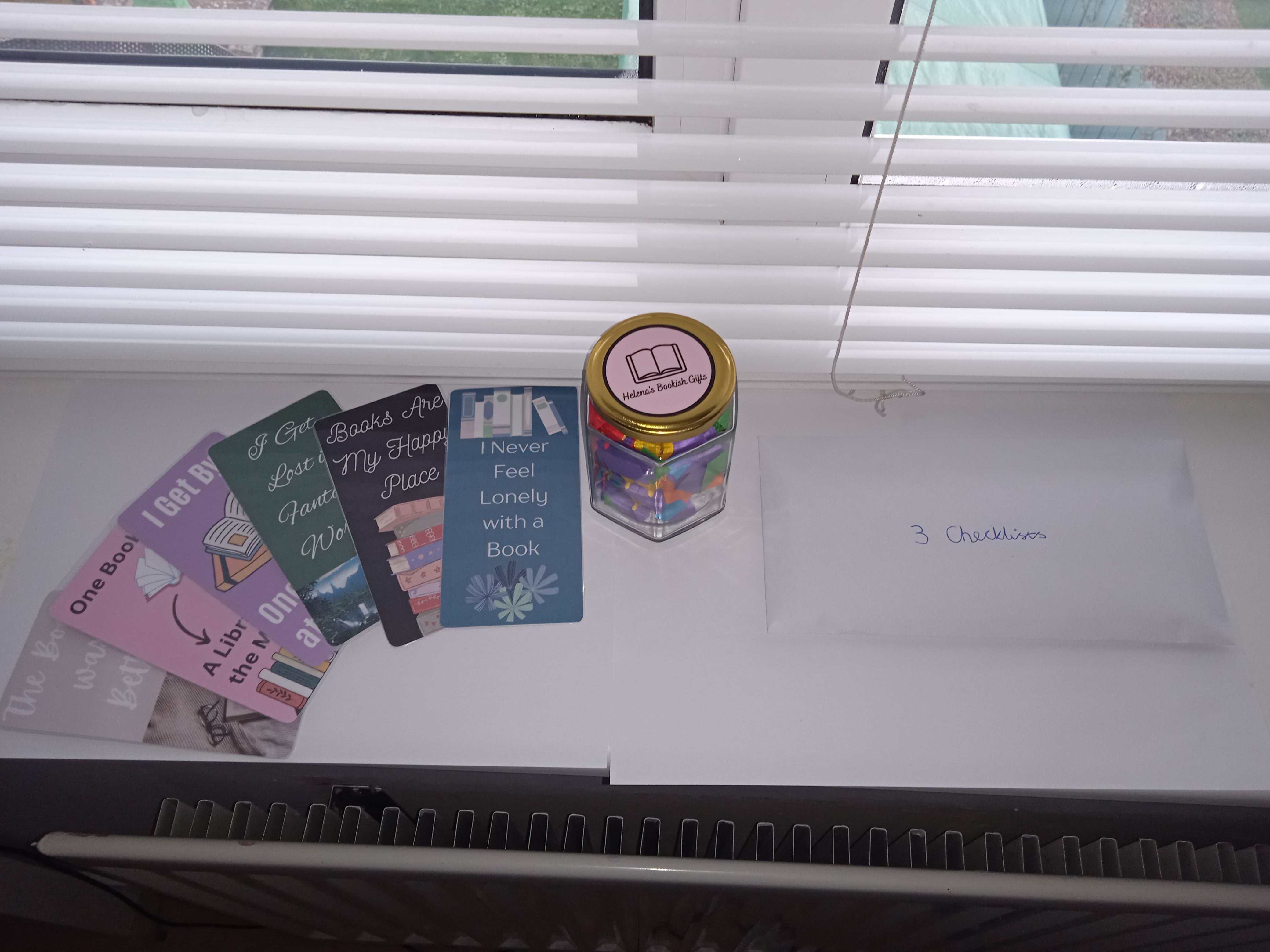 TBR Jar, 6 Laminated Bookmarks, 3 Checklists Bundle – Helena's Bookish ...